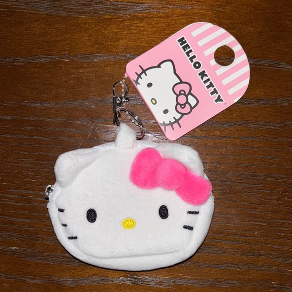 Hello Kitty | Accessories | Hello Kitty White And Pink Coin Purse ...